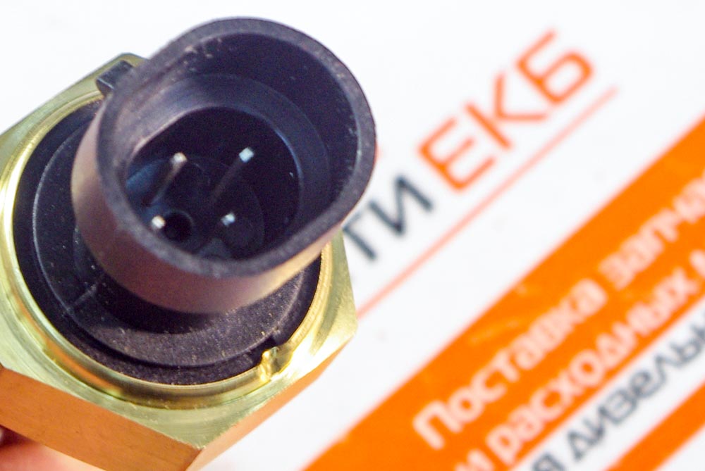 A055G562 Датчик охлаждающей жидкости SENDER, LOW COOLANT Cummins C38D5